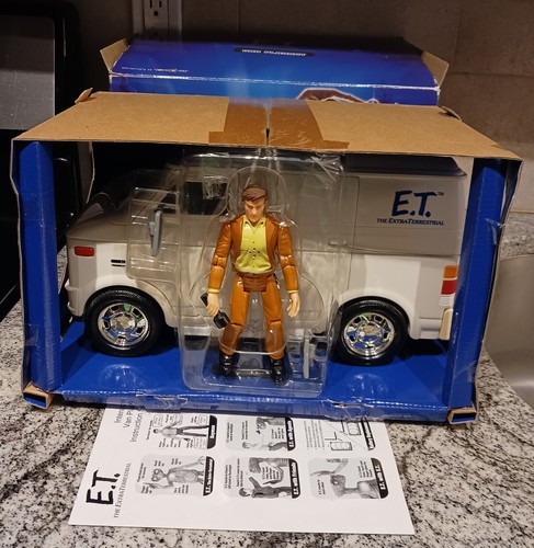 ET The ExtraTerrestrial Interactive Van Playset Toys R Us Exclusive ...