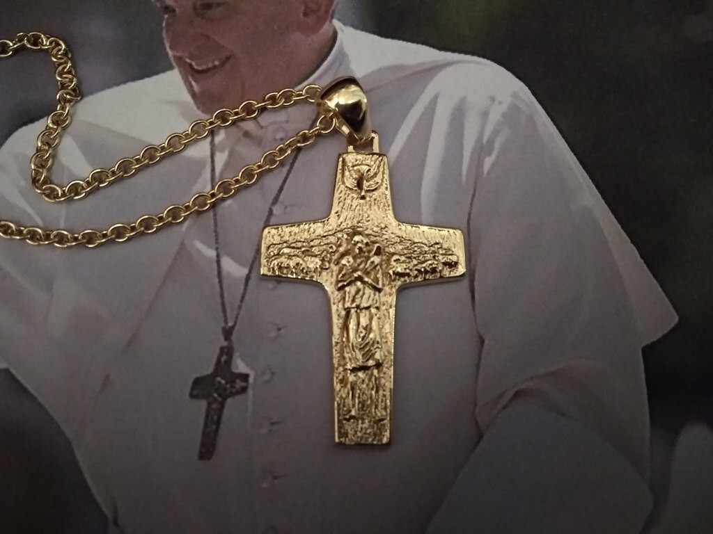 Cross of Pope Francis the good Sheperd with chain Yellow Gold 18 K ...