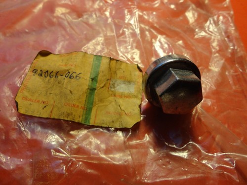 NOS OEM KAWASAKI KX125 KZ750 KZ550 KZ400 KZ700 KZ650 PLUG 92066-066 | eBay
