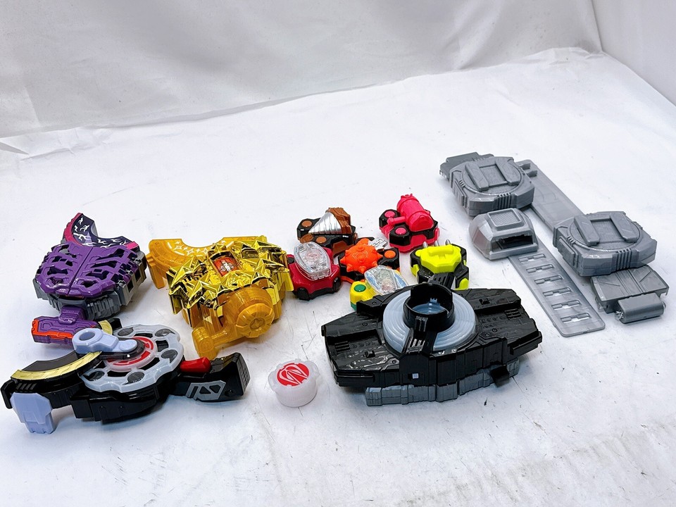 Bandai KAMEN RIDER GEATS DX Belt Set Buckles, ID Core, Gears, Tested ...