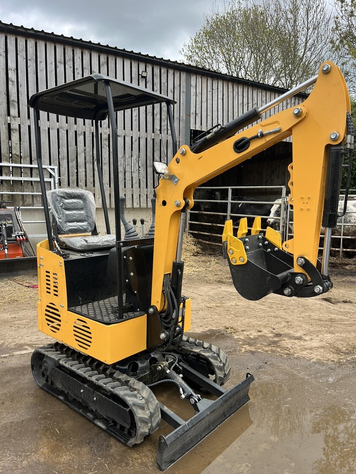 2025 New JPC 1.2 Ton Mini Digger Tracked Excavator £2850 | eBay UK