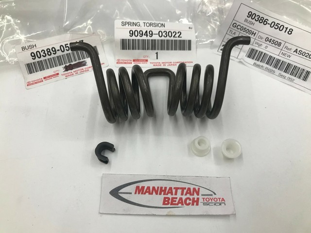 96-02 4RUNNER 95-04 TACOMA 04-06 TUNDRA CLUTCH RETURN SPRING & BUSHING ...