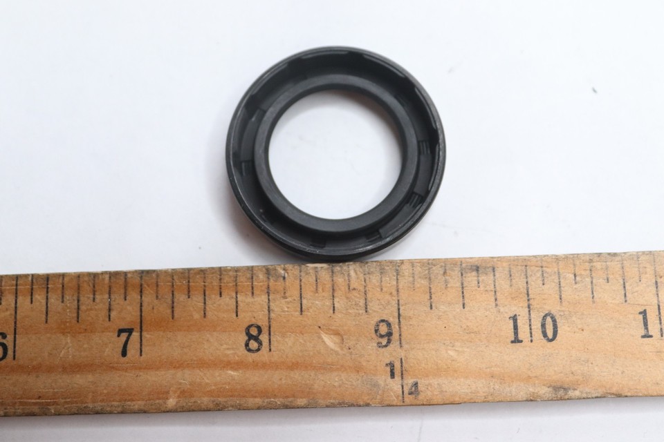 DDS Rotary Shaft Seal Round Black Nitrile Rubber 28.57mm ID x 44.45mm ...