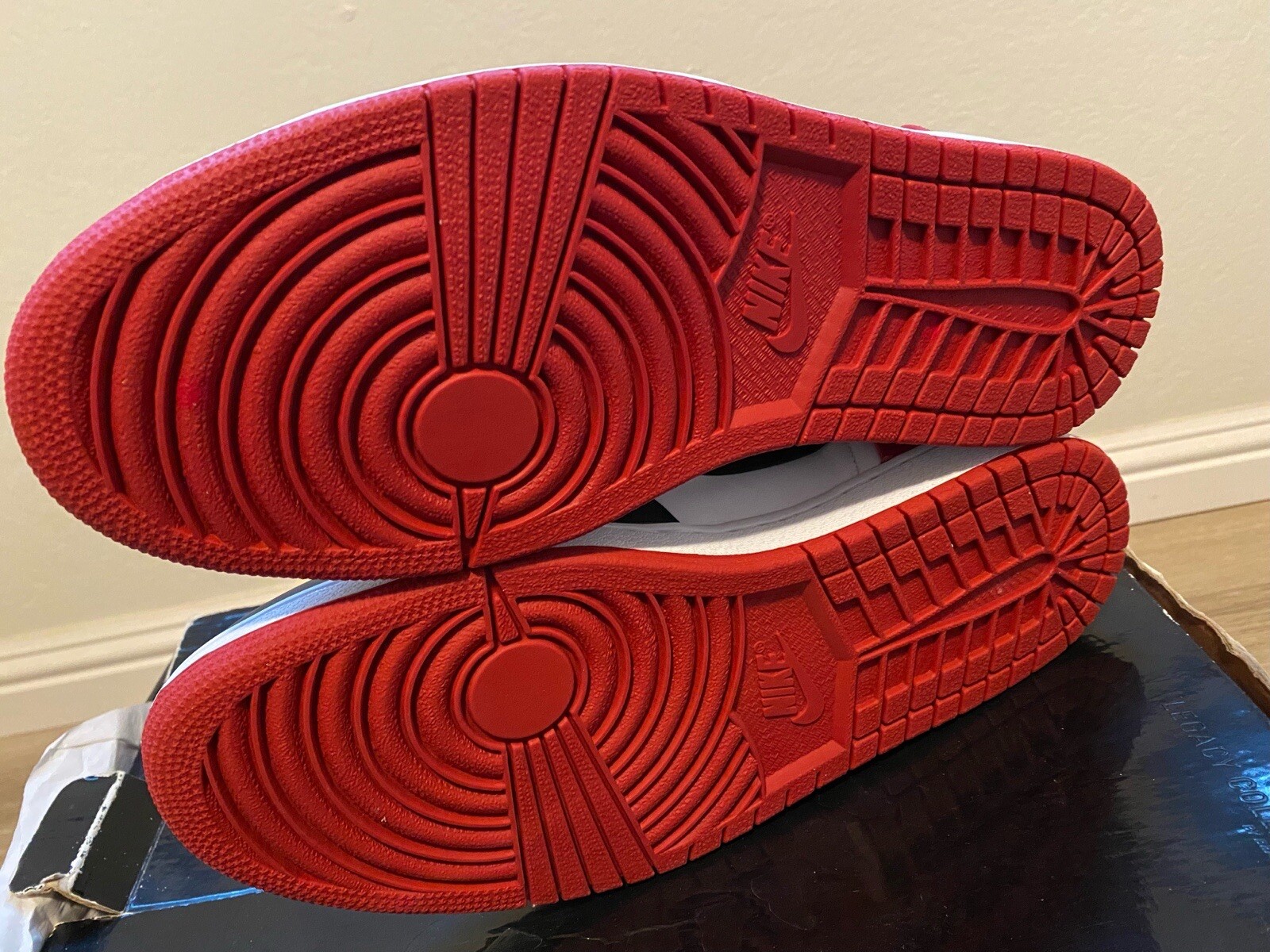 Air Jordan 1s BMP Old Love/New Love PackSize 11 - Gem