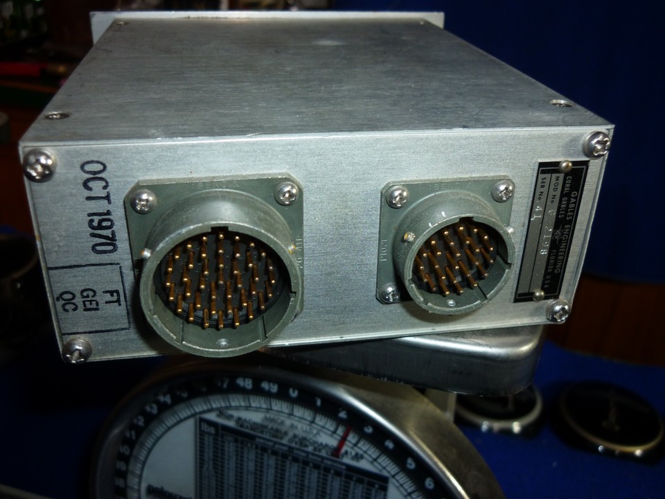 Military Aircraft Radio Control Head Box (untested) VHF NAV C-141 KC135 ...