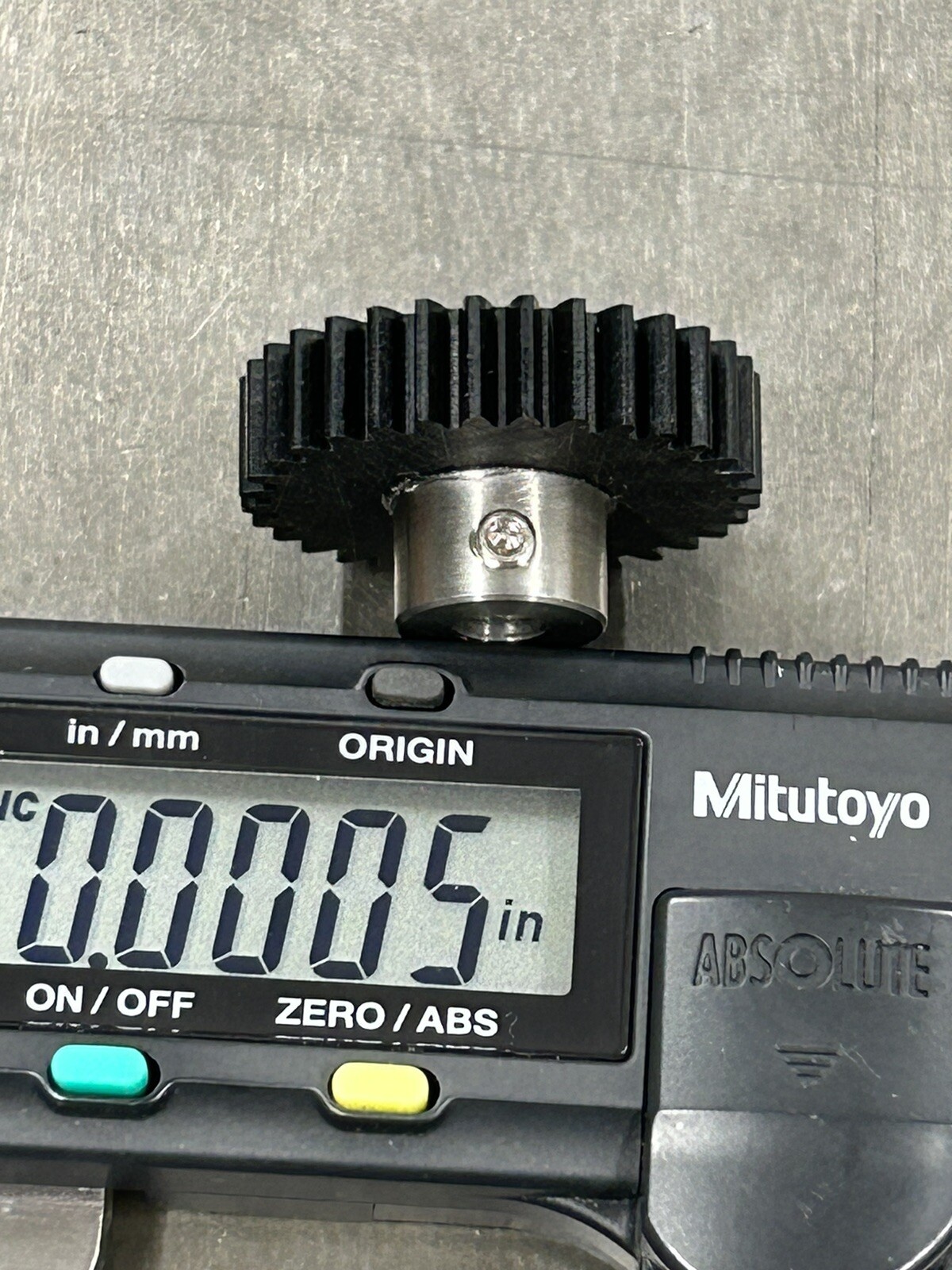 QTY 1 BERG 32 PITCH 32 TEETH DELRIN ACETAL SPUR GEAR 3/16” BORE WITH ...