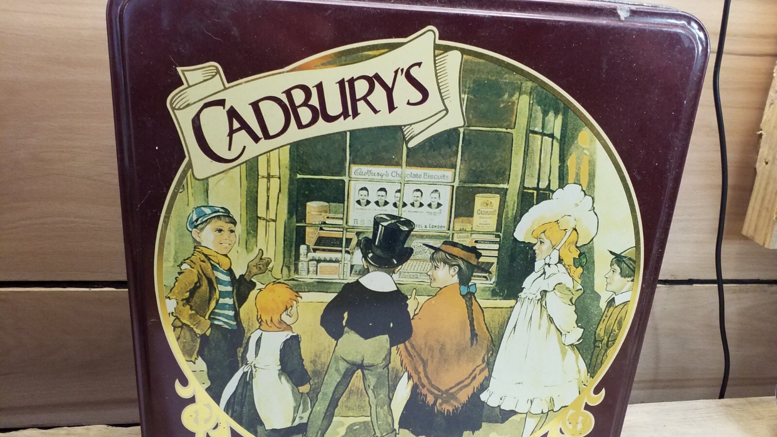 1980s Cadburys Throwback Chocolate Biscuit Tin 9x9.50in. | eBay