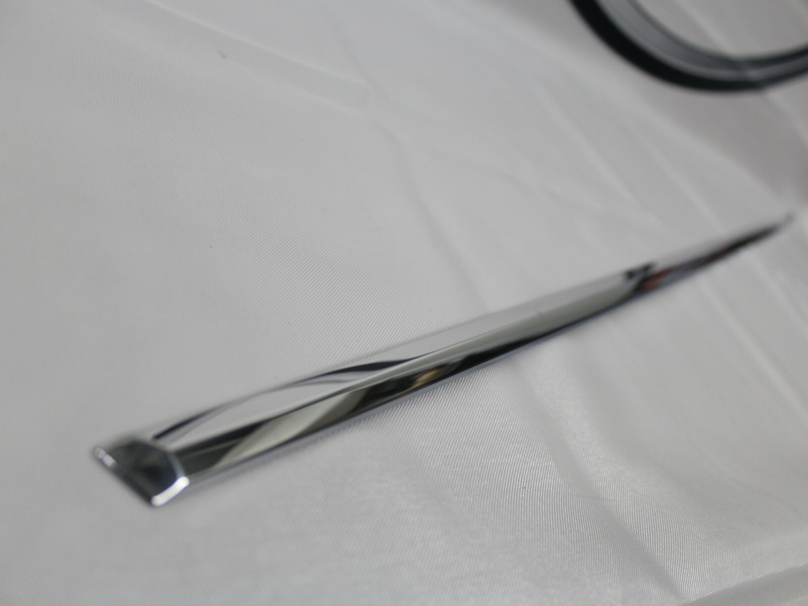 NEW Genuine Mercedes-Benz W212 E-Class LH FRONT Door Chrome Moulding ...