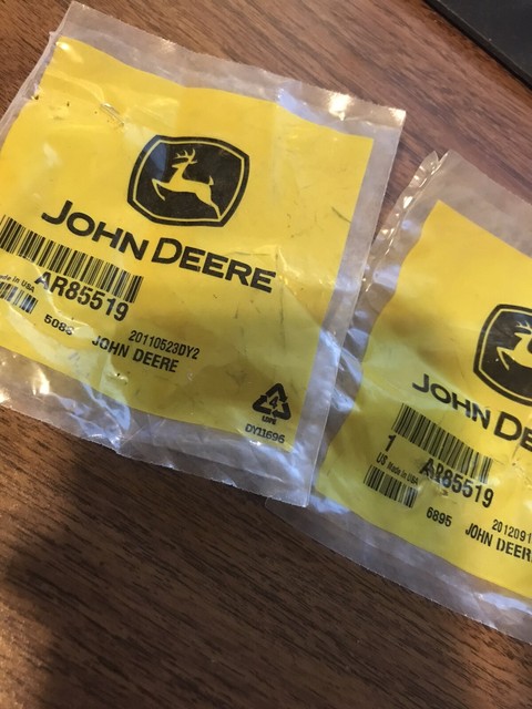 John Deere OEM Plug AR85519 NOS for sale online | eBay