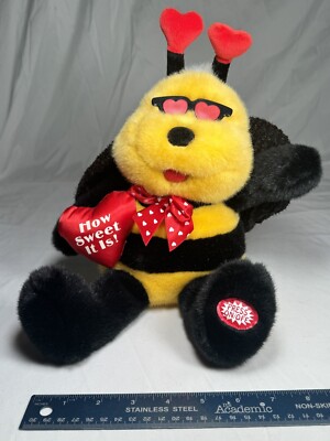 Dan Dee MTY International Animated Bumble Bee Sings "How Sweet It Is ...