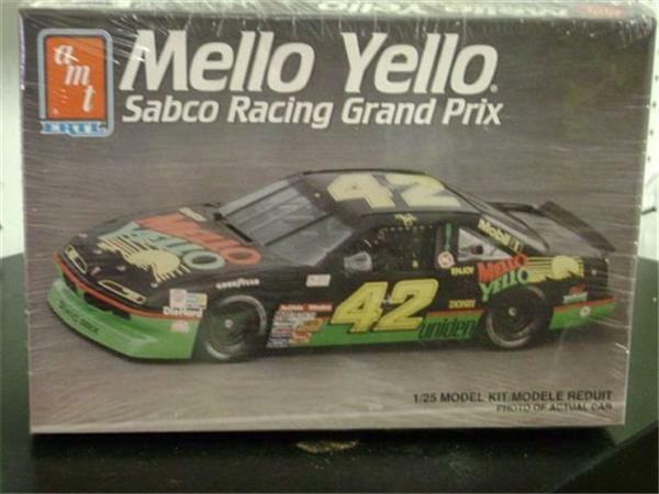 AMT 8106 Mello Yello Sabco Racing Grand Prix model kit | eBay