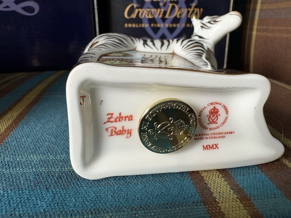 ROYAL CROWN DERBY MOTHER & BABY ZEBRA PAPERWEIGHTS | eBay UK