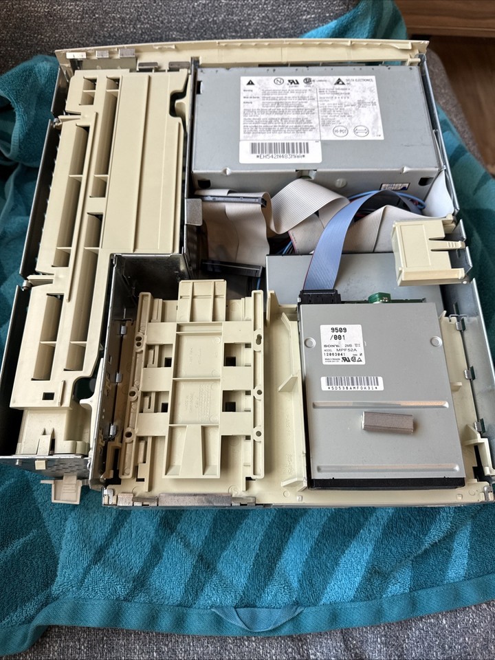 Vintage Apple Power Macintosh 7200/120 M3979 PowerPC Desktop Computer ...