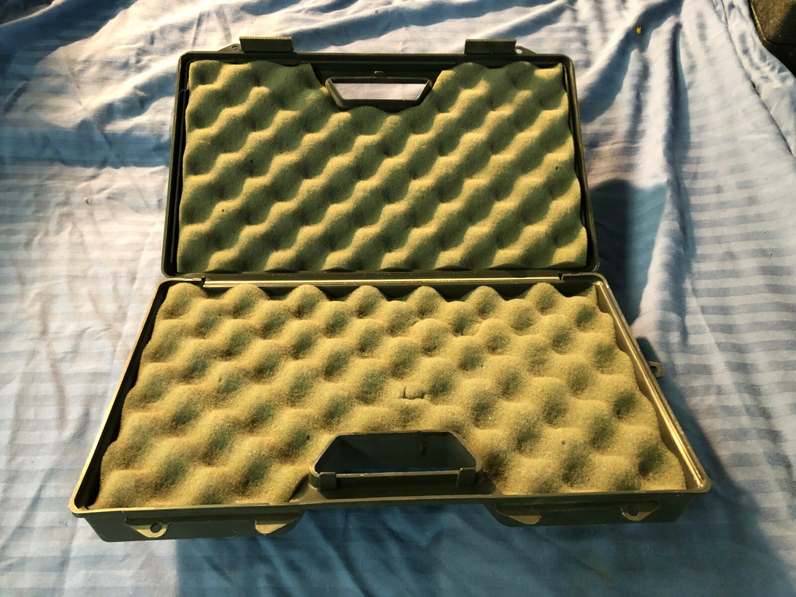 MTM CASE-GARD 808 BLACK PISTOL CASE WITH INTERIOR FOAM | eBay