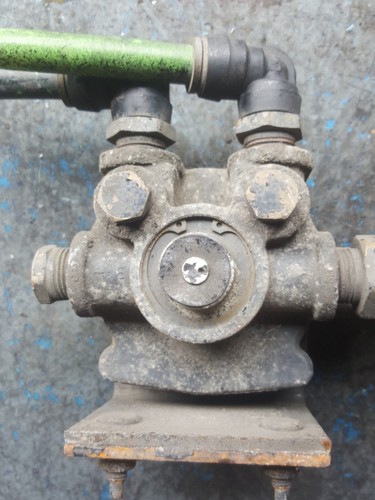 Bendix Series 4 T-294826-a Air Brake Check Valve for sale online | eBay