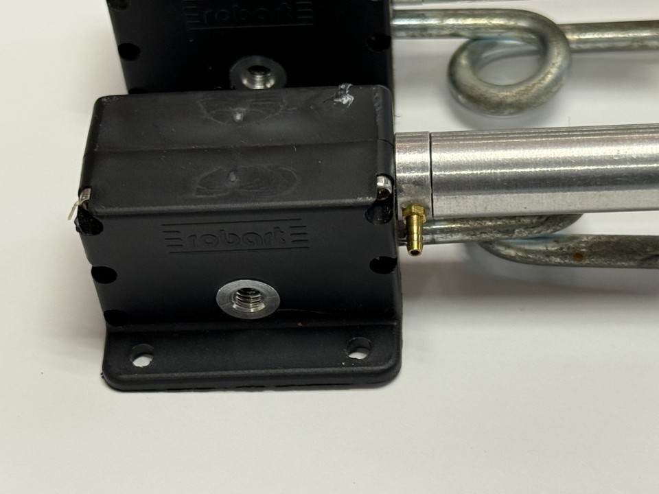 Nice Set of Robart Pneumatic Air Retracts for Hangar 9 1.50 Size ...