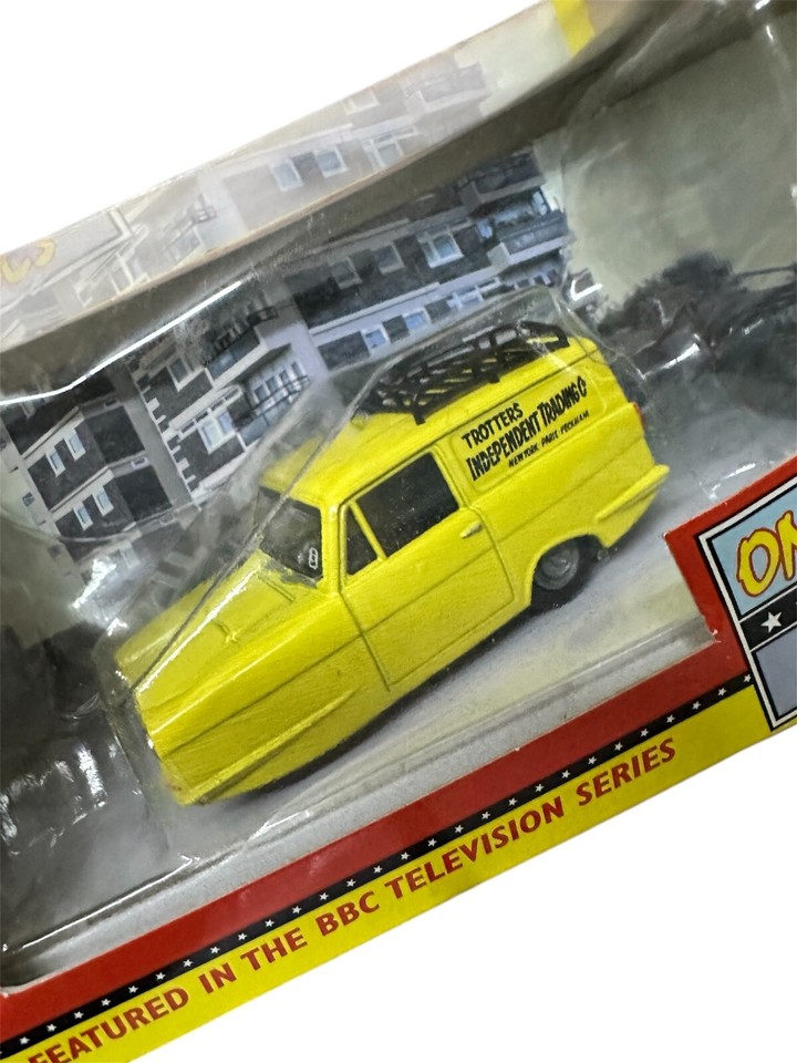 ONLY FOOLS AND HORSES YELLOW ROBIN RELIANT REGAL DIECAST MODEL VAN ...