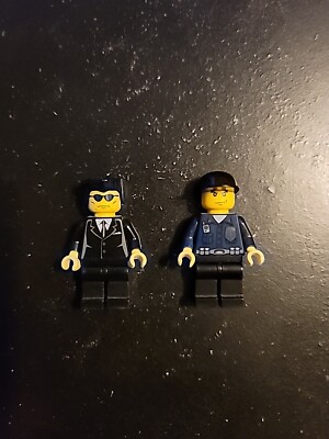 Lego World City Police Minifigures From 7032 Rescue Police And ...