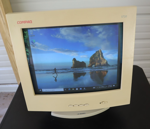 Vintage Compaq S710 CRT Monitor PC VGA Monitor Retro Gaming | eBay