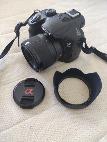 Sony a3500/ a3000 camera with standard zoom lens. For modern E-mount ...
