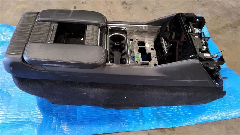 2022-2023, Jeep Wagoneer, Center Console W/O Shifter | eBay