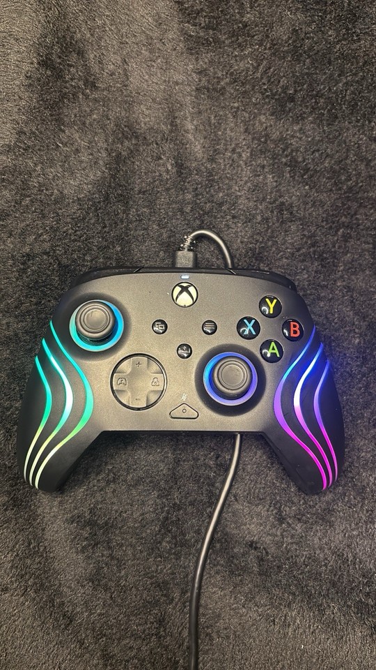 Razer Wolverine V2 Chroma Wired RGB Controller for Xbox Series X|S, One ...