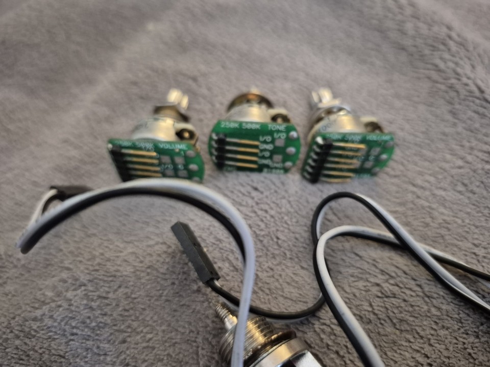 EMG HZ H4 Bridge H3A Neck Humbucker Pickup Set Black Pair Passive 81/60 ...