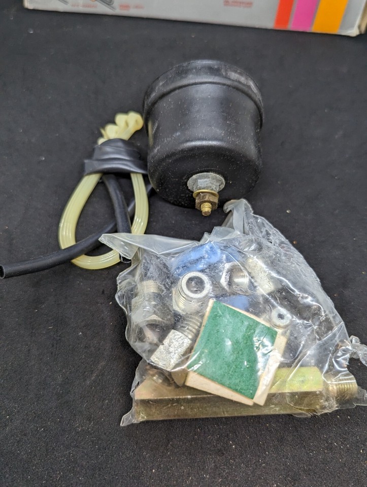 NOS STEWART WARNER MINI PANEL II OIL PRESSURE VOLTMETER BATTERY CLUSTER ...