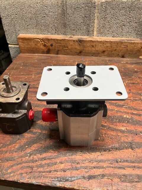 Hydraulic Motor Pump Mount Bracket SAE AA 4 Bolt Mount Log Splitter ...
