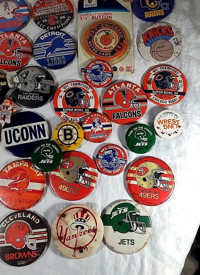Huge Lot Of 80's era Sports Team Pinbacks Pins - NFL MLB NBA College | eBay