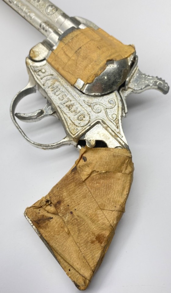 Vintage Roy Rogers Mustang Toy Guns w/ Belt Metal Cap Pistols BROKEN ...