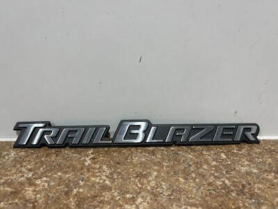 2003 CHEVROLET TRAILBLAZER EMBLEM | eBay