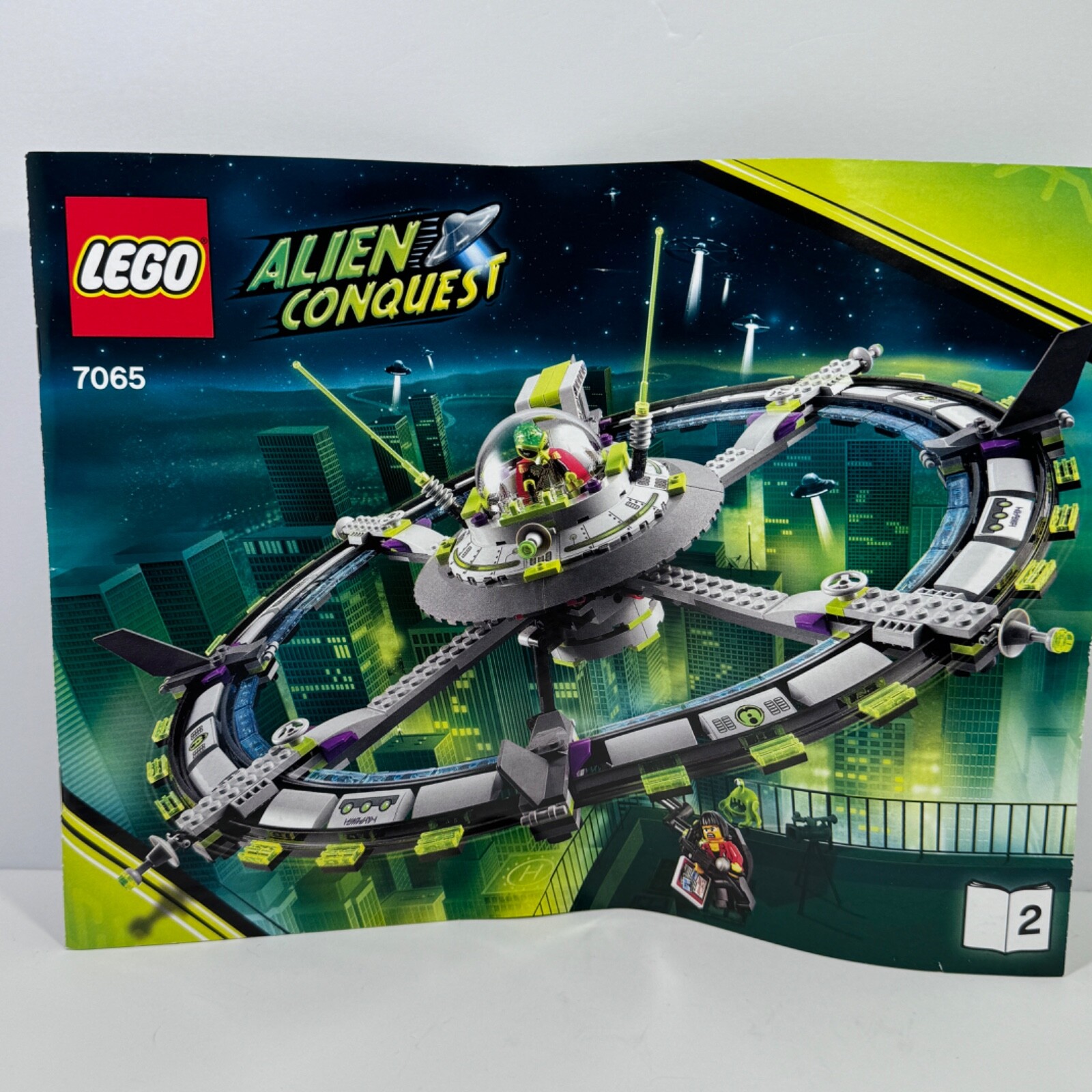 LEGO 7065 Space Alien Conquest Mothership Sealed Retired