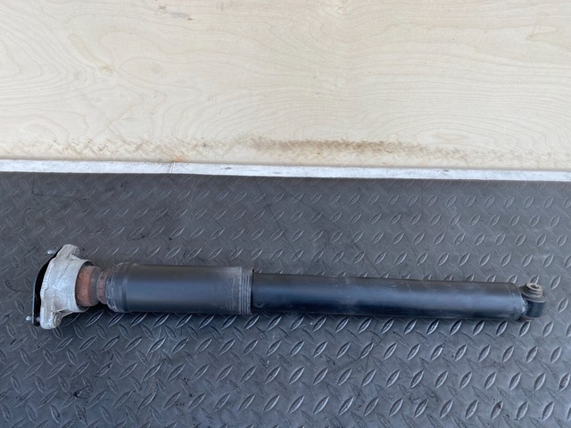 2014 W204 MB C63 AMG Rear Left & Right Shock Absorber Strut Pair ...