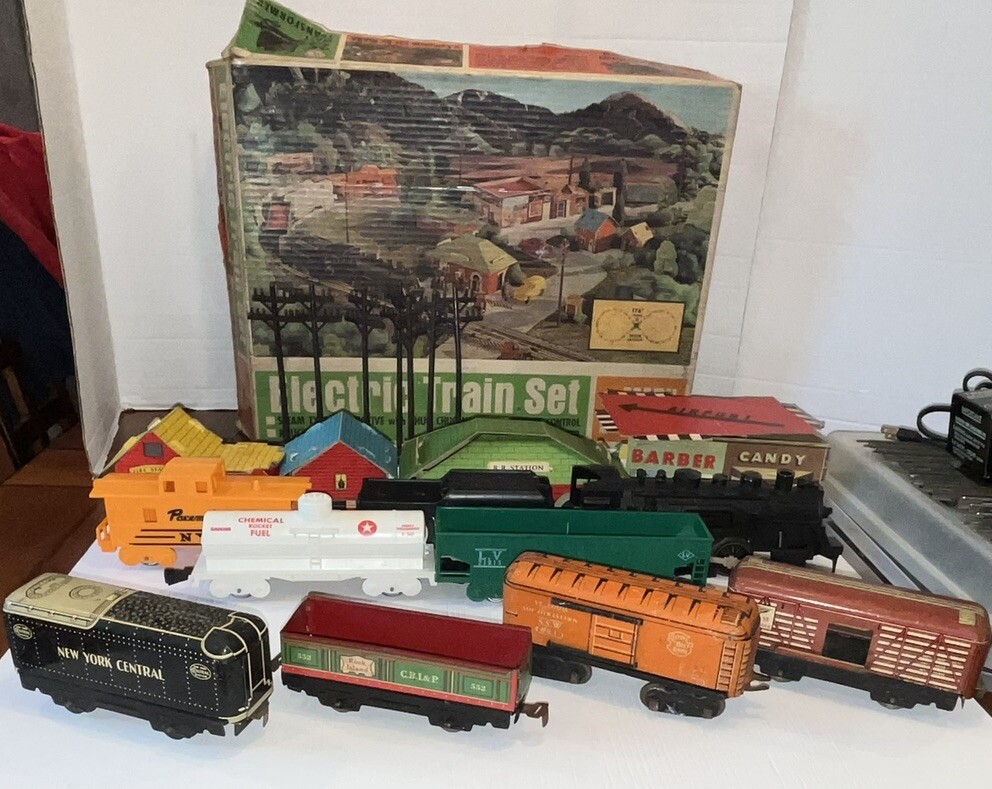 Vintage Marx Electric Train Set 4553 Tracks Village Transformer Bonus 4 ...