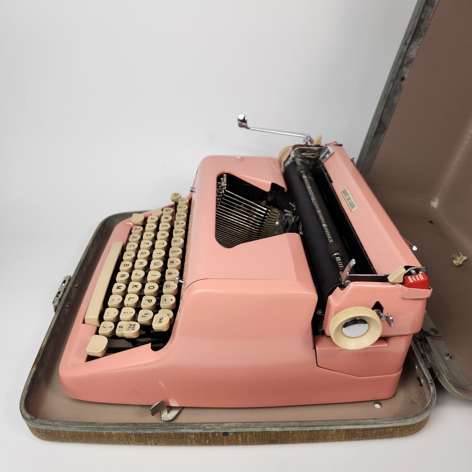 VTG 50s Royal Typewriter Bubble Gum Pink Retro Carrying Case Mid ...