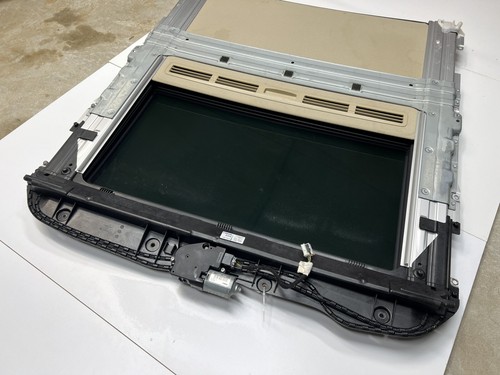 ⭐️2008-2014 Mercedes W204 C300 C63 Sunroof Sun Roof Glass Track Motor ...