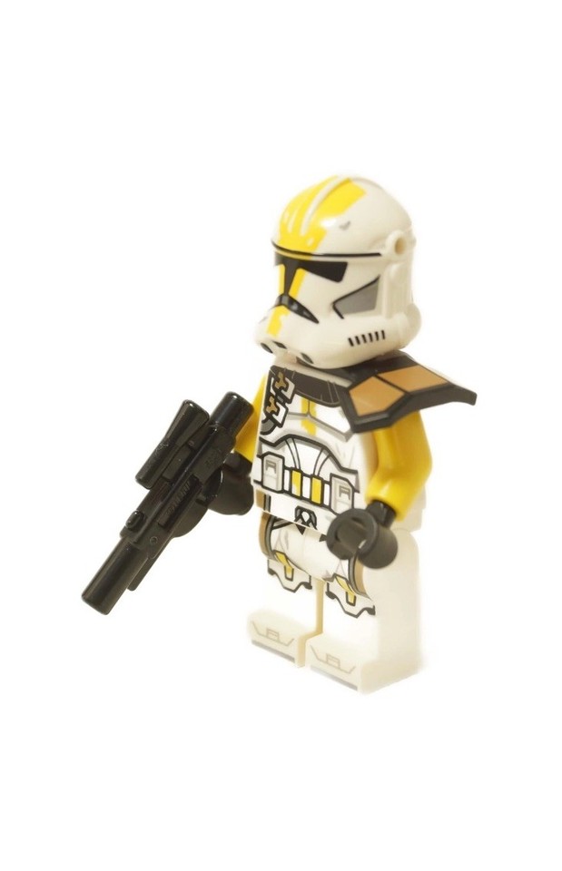 LEGO® 327th Star Corps Clone Trooper Phase 2 – Yellow Stripe Minifig ...