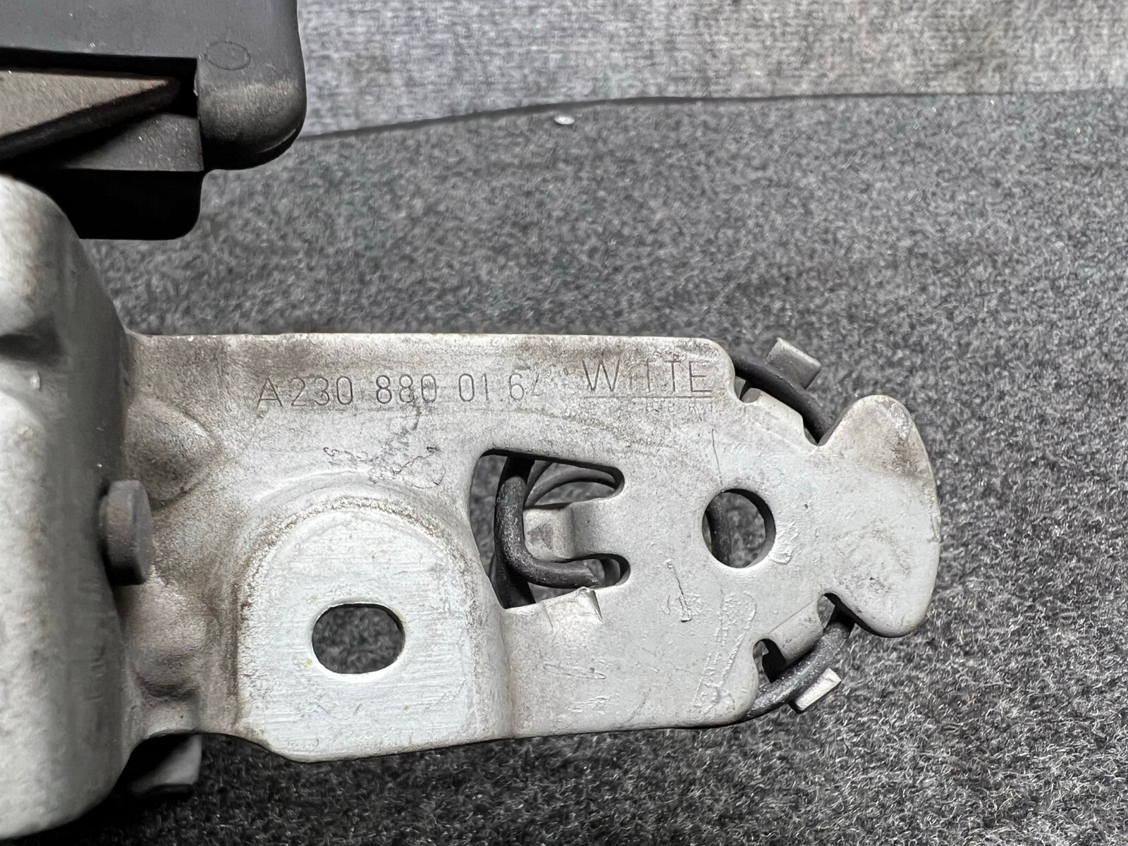 MERCEDES R230 SL600 SL500 SL63 SL55 SAFETY HOOD CATCH RELEASE LATCH OEM ...