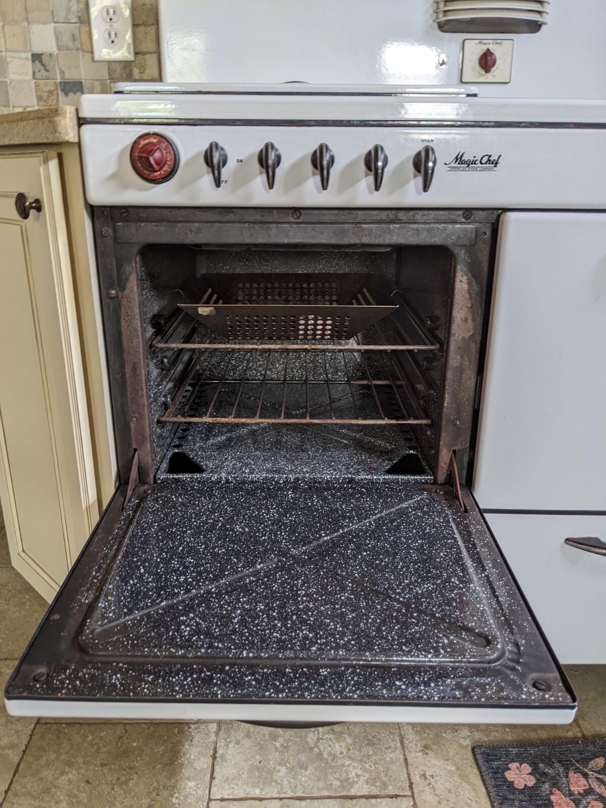 Vintage Magic Chef Stove Oven Appliance 1930s Functional with Storage ...