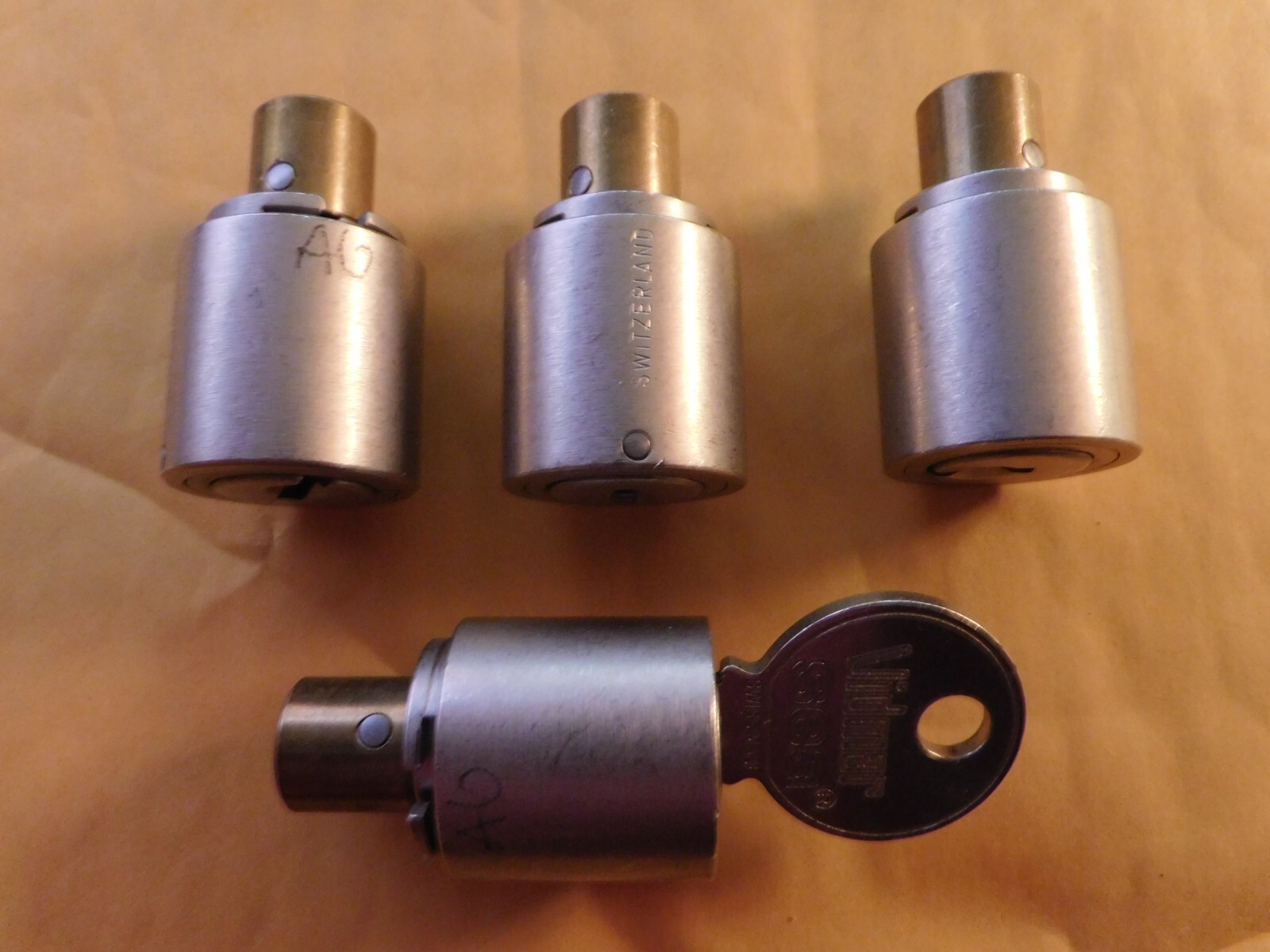 STANLEY VIDMAR 4 Matching Stanley Vidmar Lock Cylinders W/ 1 Key ...