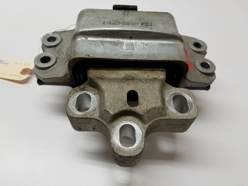 09-12 VW Volkswagen CC LEFT ENGINE MOUNT 3C0 199 555 OEM Used | eBay