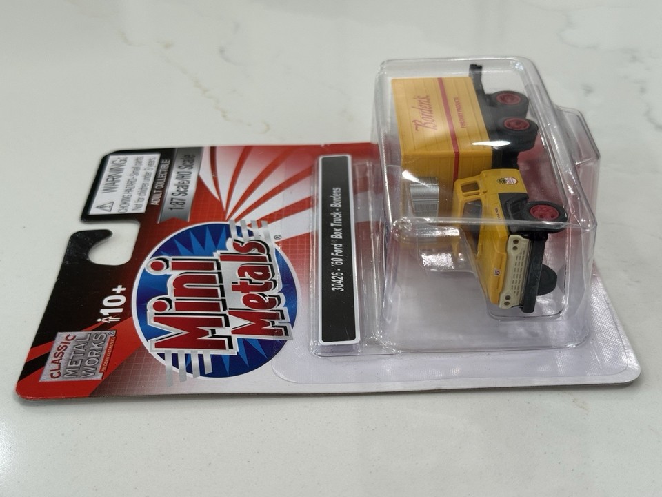 Mini Metals Model 30426: ‘60 Ford Box Truck, Borden’s Dairy, HO, NIB | eBay