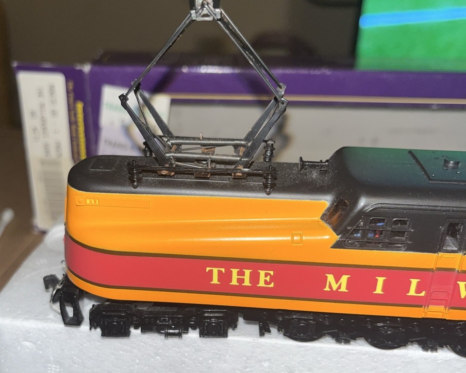 Ho scale GG1 Milwaukee Road electric locomotive IHC. Track Tested Works ...