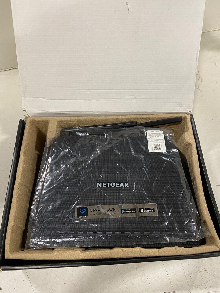NETGEAR R7600 Nighthawk AC1750 Smart WiFi Router - R6700-100NAS ...