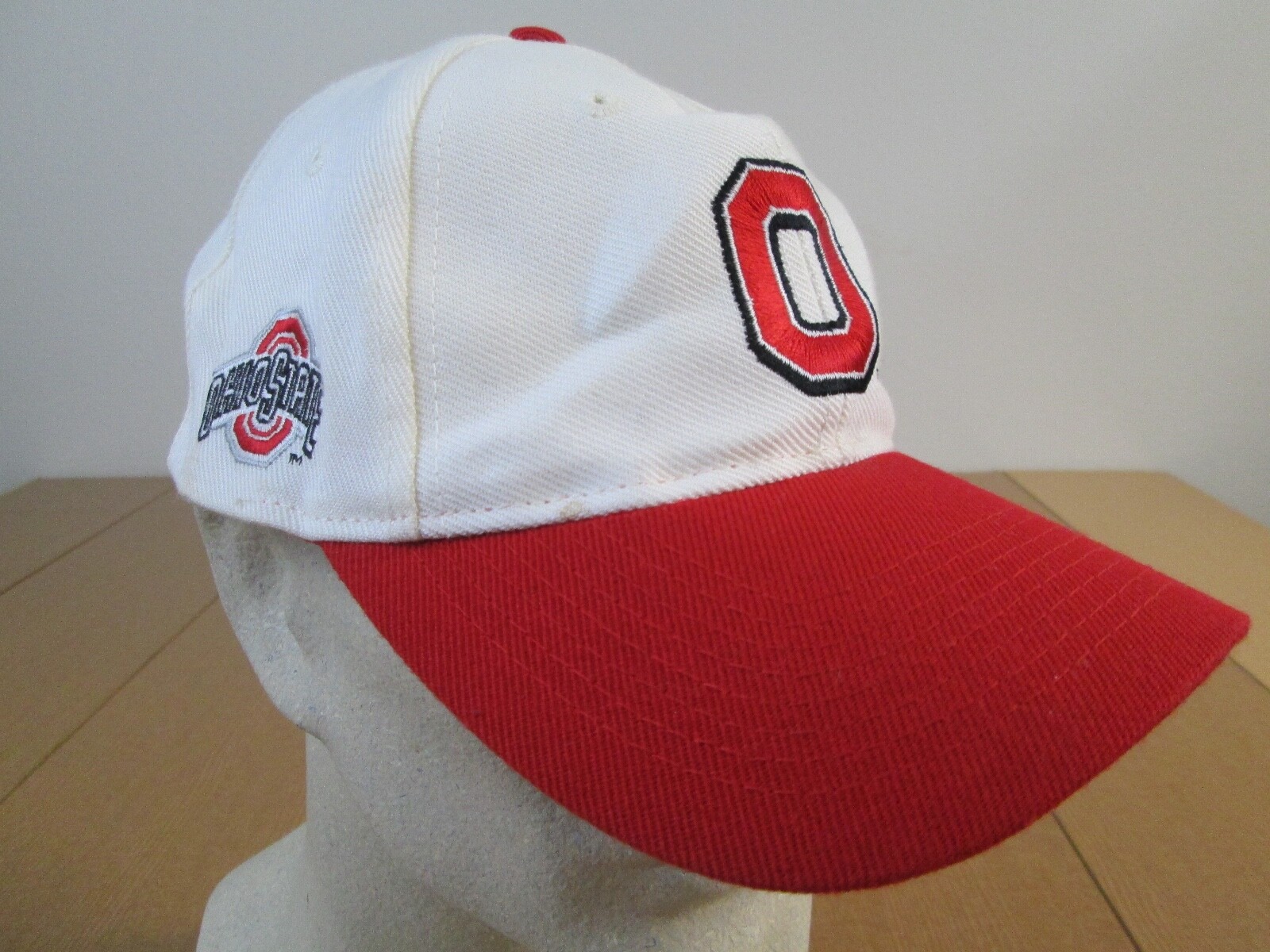 VINTAGE Ohio OSU State Buckeyes Hat White Red College Football Side ...