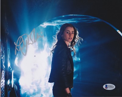LILY COLLINS SIGNED 8X10 PHOTO MORTAL INSTRUMENTS BECKETT BAS AUTOGRAPH ...