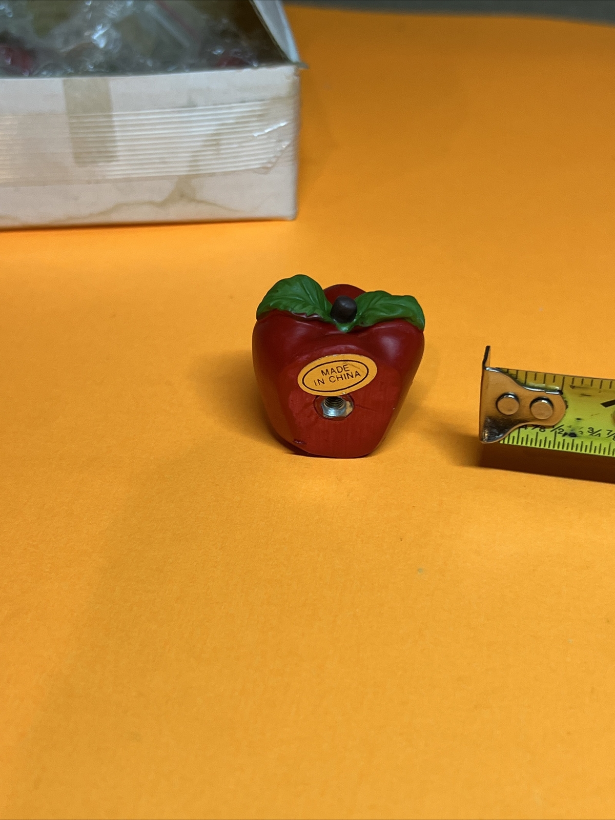 MSR Imports VTG 1999 Poly Apple Knobs w/Screws New in Box (6 Total ...