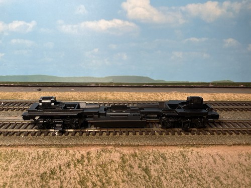 HO Athearn Blue Box EMD GP38/ GP40 Factory Dummy Rolling Chassis. *READ ...