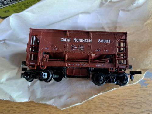 HO Scale "Great Northern" 88003 Ore Hopper Freight Train Car W/AHM (Box ...
